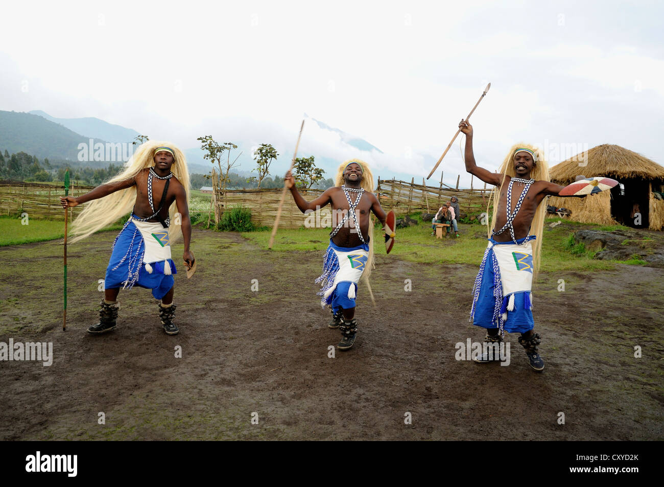 Native african dancers hi-res stock photography and images - Alamy