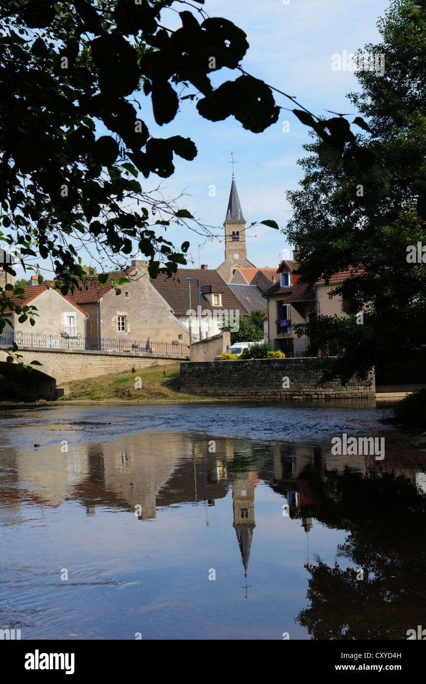 Monceaux le comte hi-res stock photography and images - Alamy