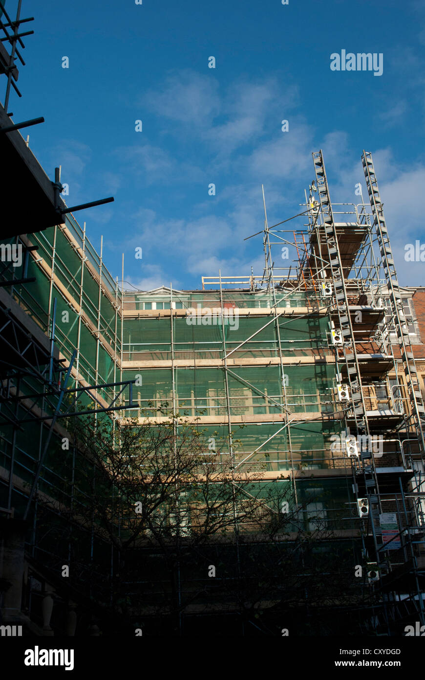 Scaffolding outside downing street hi-res stock photography and images ...