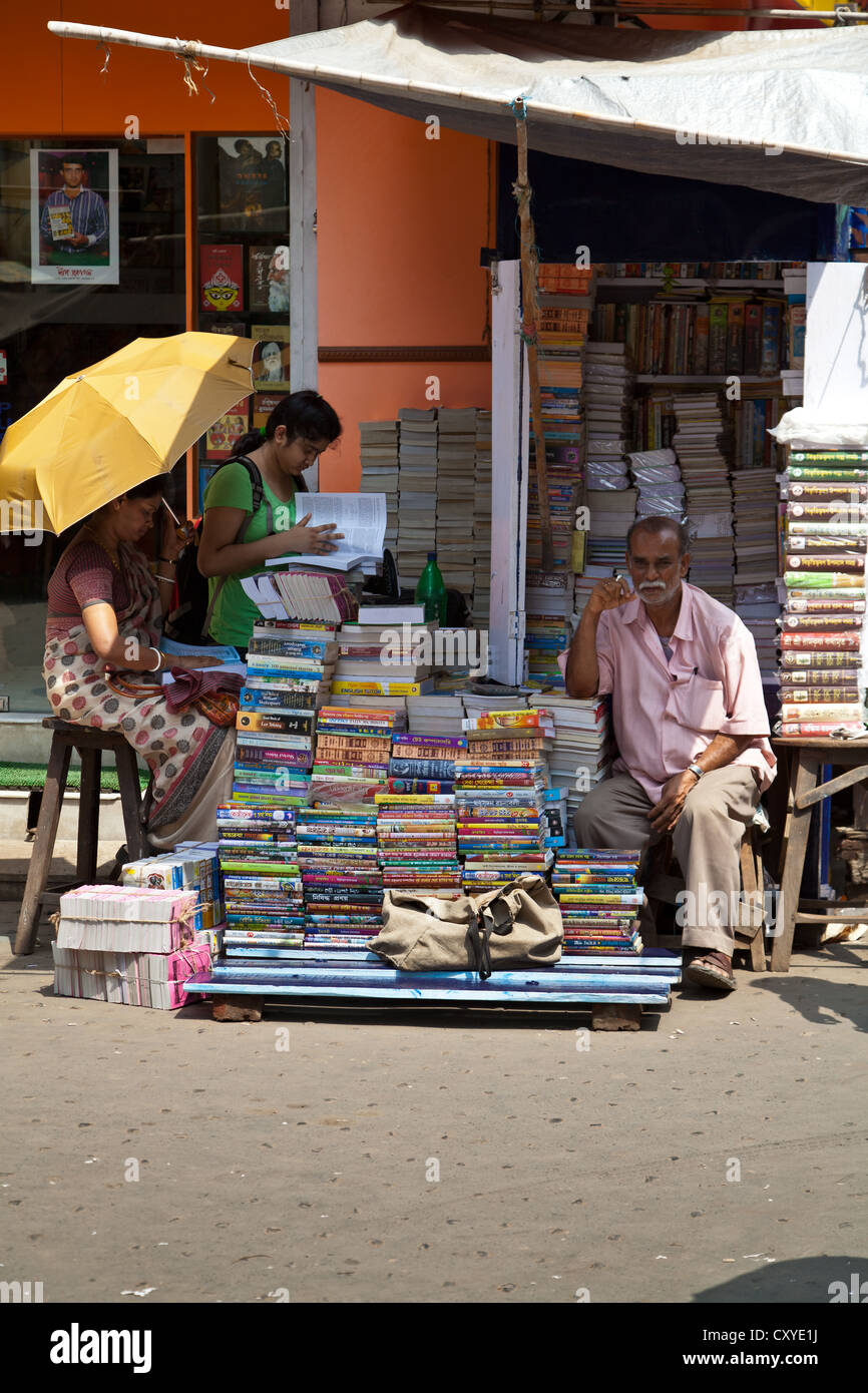 Indian bookshop bookstore india hi-res stock photography and images - Alamy