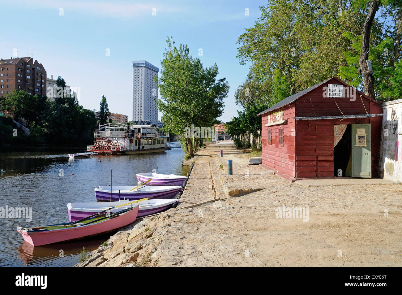 Boats, boat rentals, Pisuerga river, Parque de las Moreras Park ...