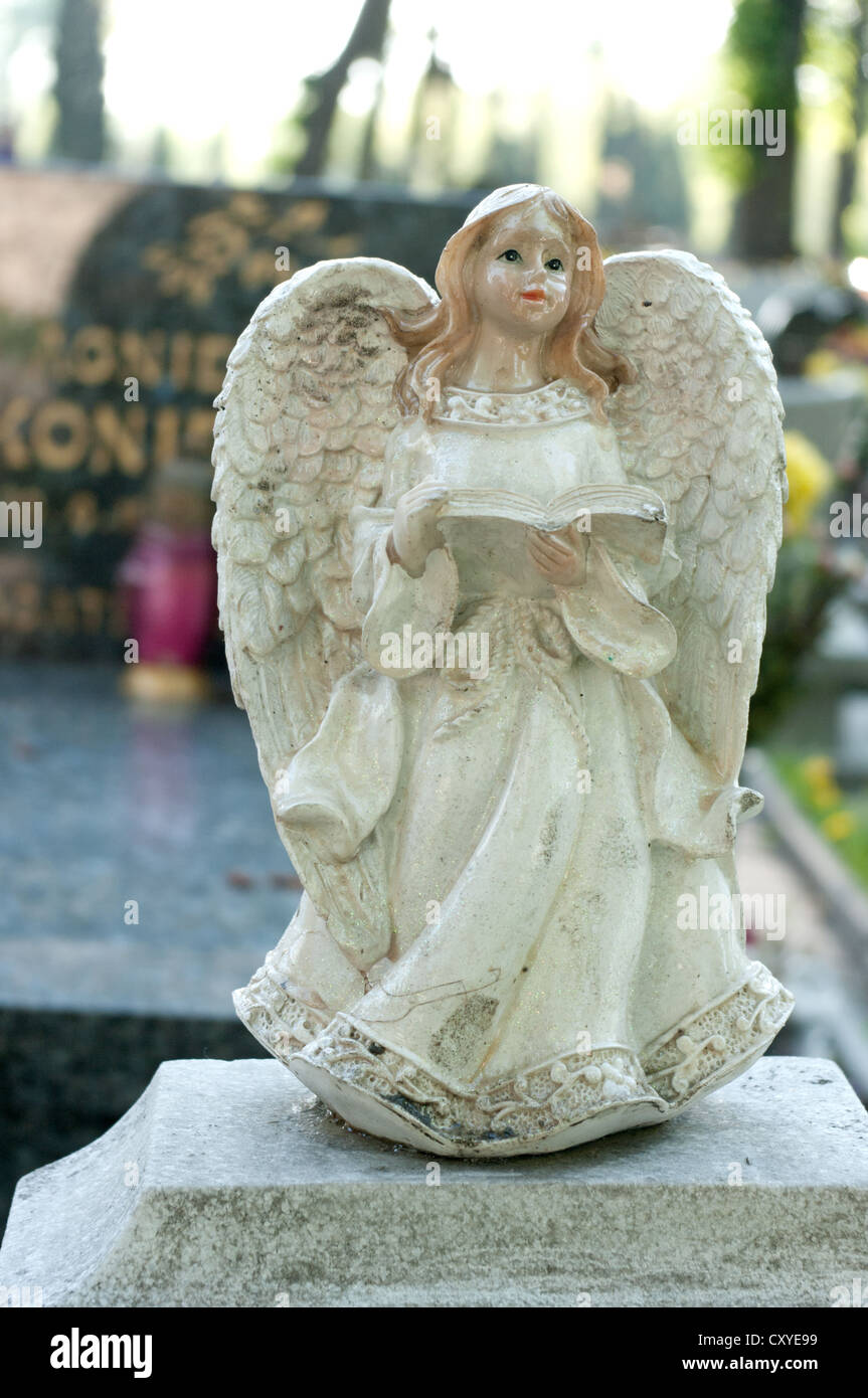 Reading Old Cemetery High Resolution Stock Photography and Images - Alamy
