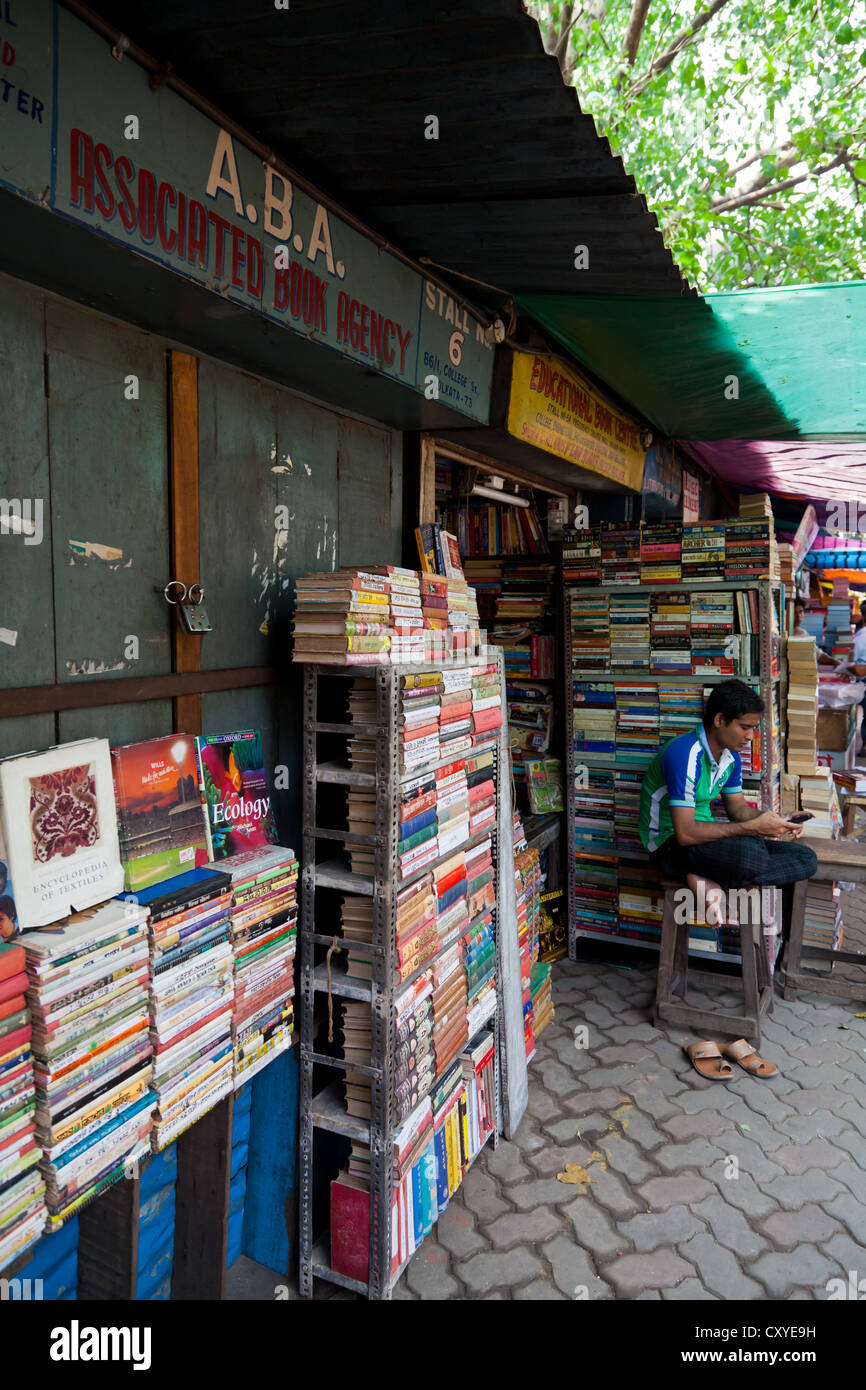 Indian bookshop bookstore india hi-res stock photography and images - Alamy