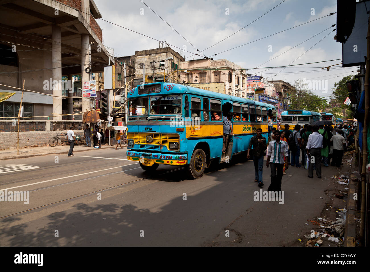Bus in Kolkata, India Stock Photo - Alamy