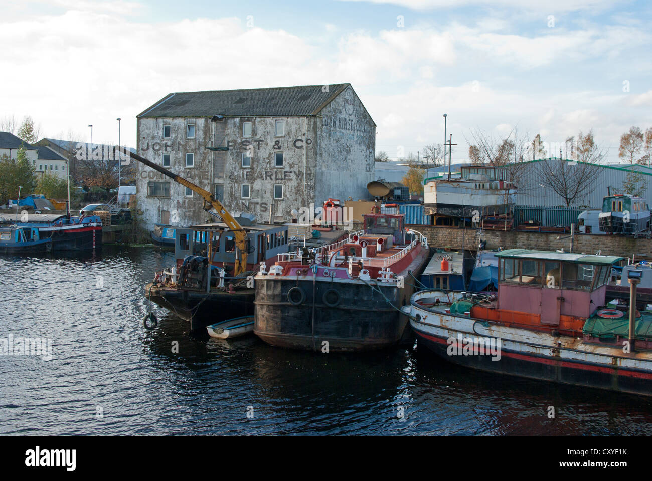 Old boat yard hi-res stock photography and images - Alamy