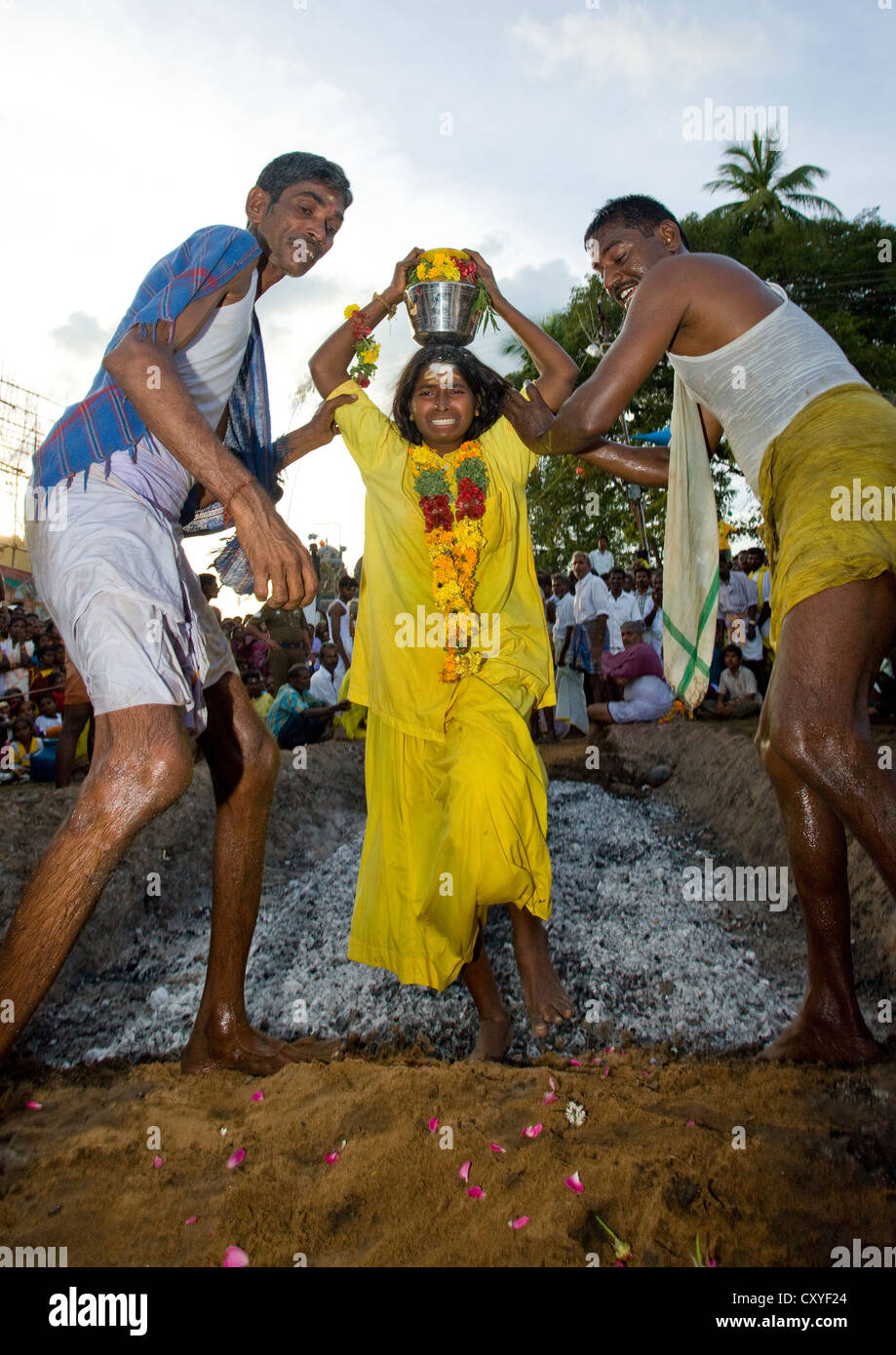 Fire walking ritual in india hi-res stock photography and images - Alamy