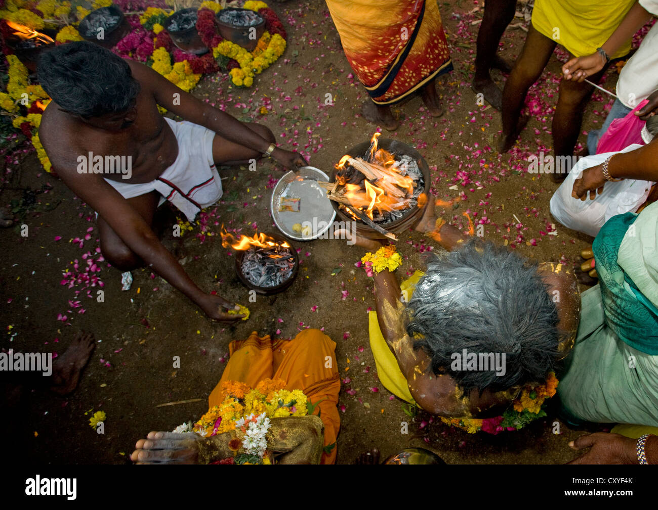 Fire ceremony hi-res stock photography and images - Alamy