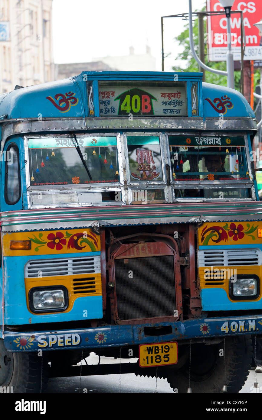 Bus in Kolkata, India Stock Photo - Alamy