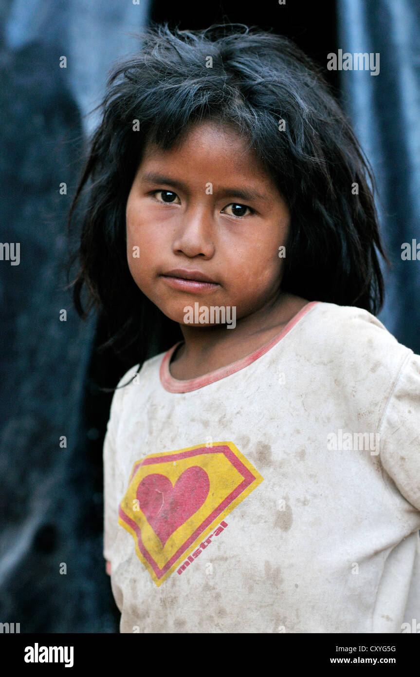 Indigenous girl from the Wichi tribe, portrait, indigenous community ...
