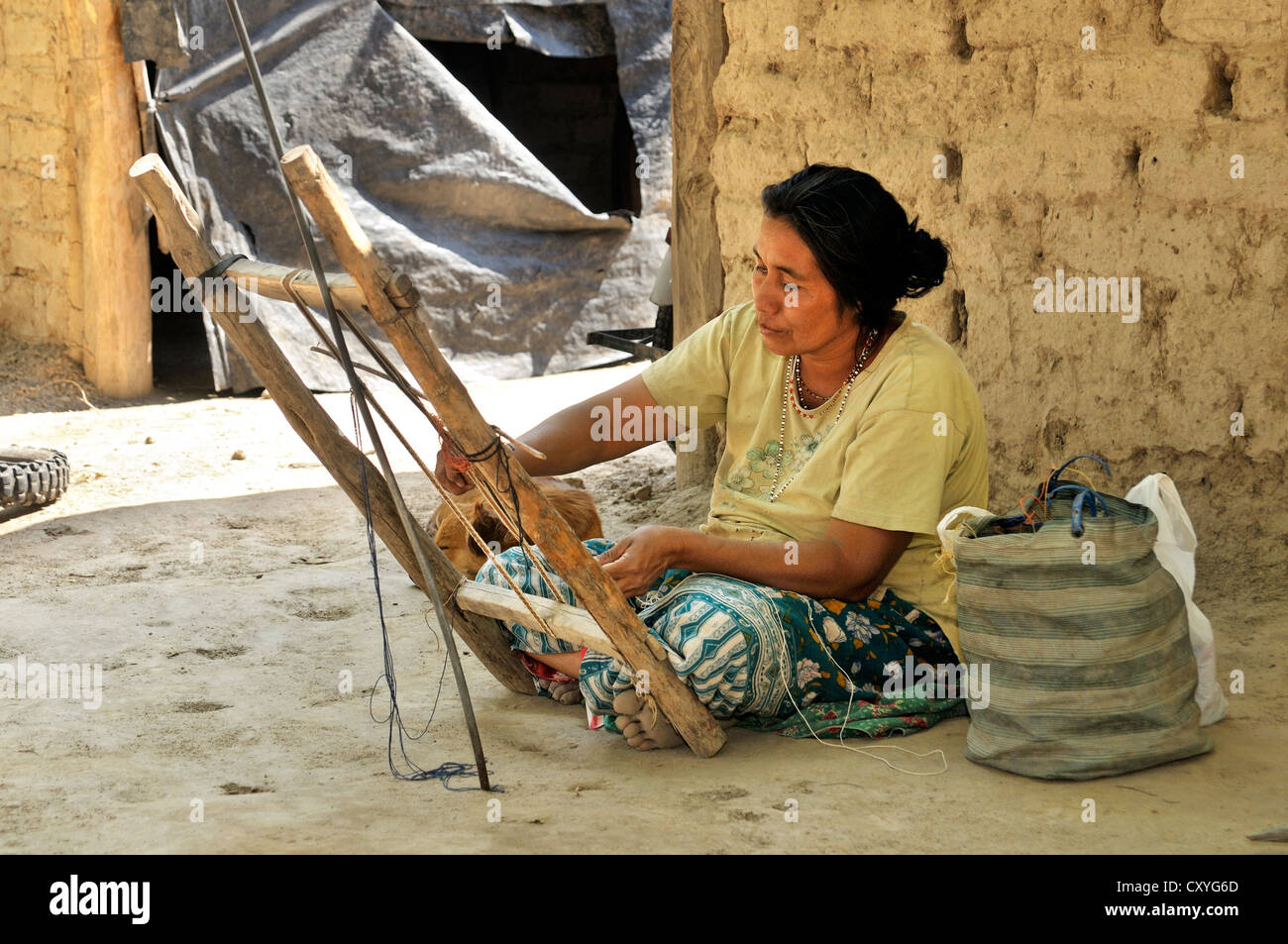 Native American Weavers High Resolution Stock Photography and Images ...