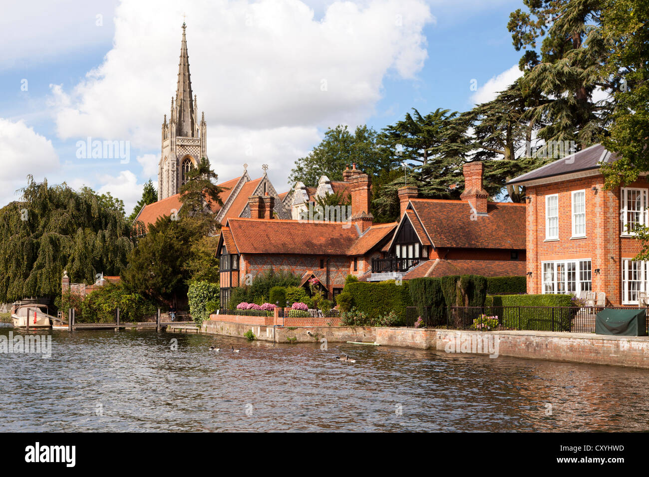 The River Thames at Marlow, Buckinghamshire, UK Stock Photo - Alamy