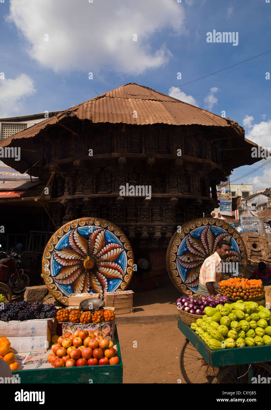 Charriot wheel High Resolution Stock Photography and Images - Alamy