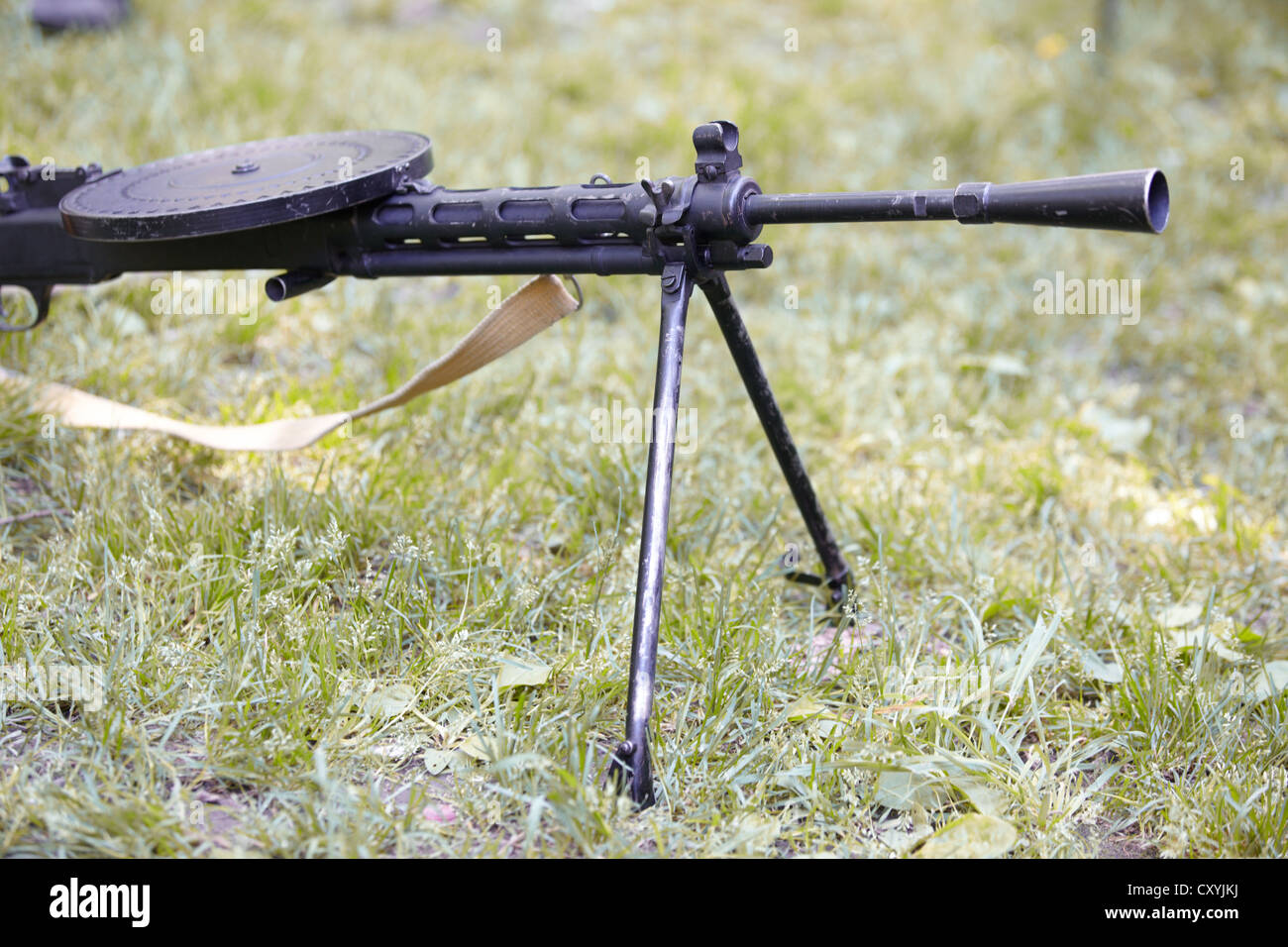 Old fashioned machine gun hi-res stock photography and images - Alamy