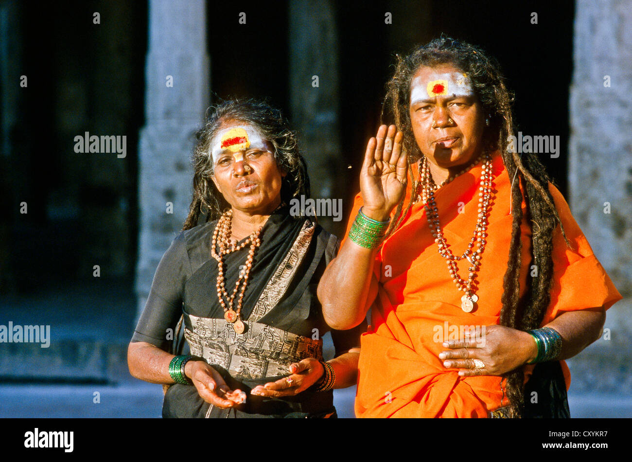 Devotees High Resolution Stock Photography and Images - Alamy