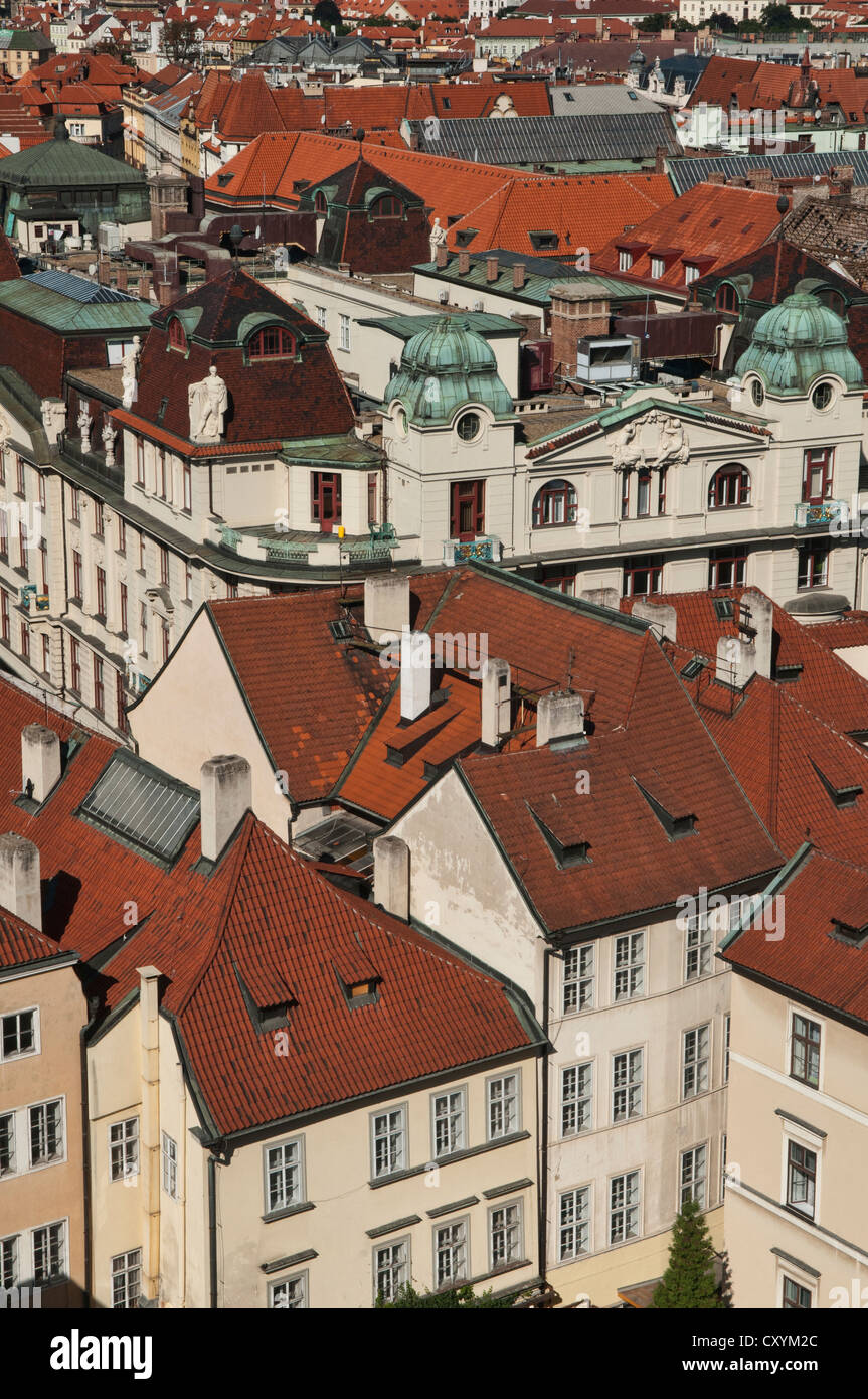 Red flat roofs hi-res stock photography and images - Alamy