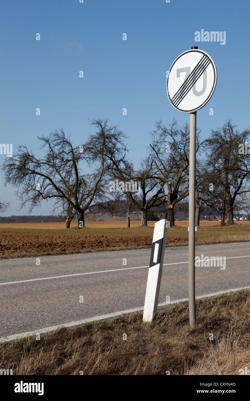 Speed limit signboard hi-res stock photography and images - Alamy