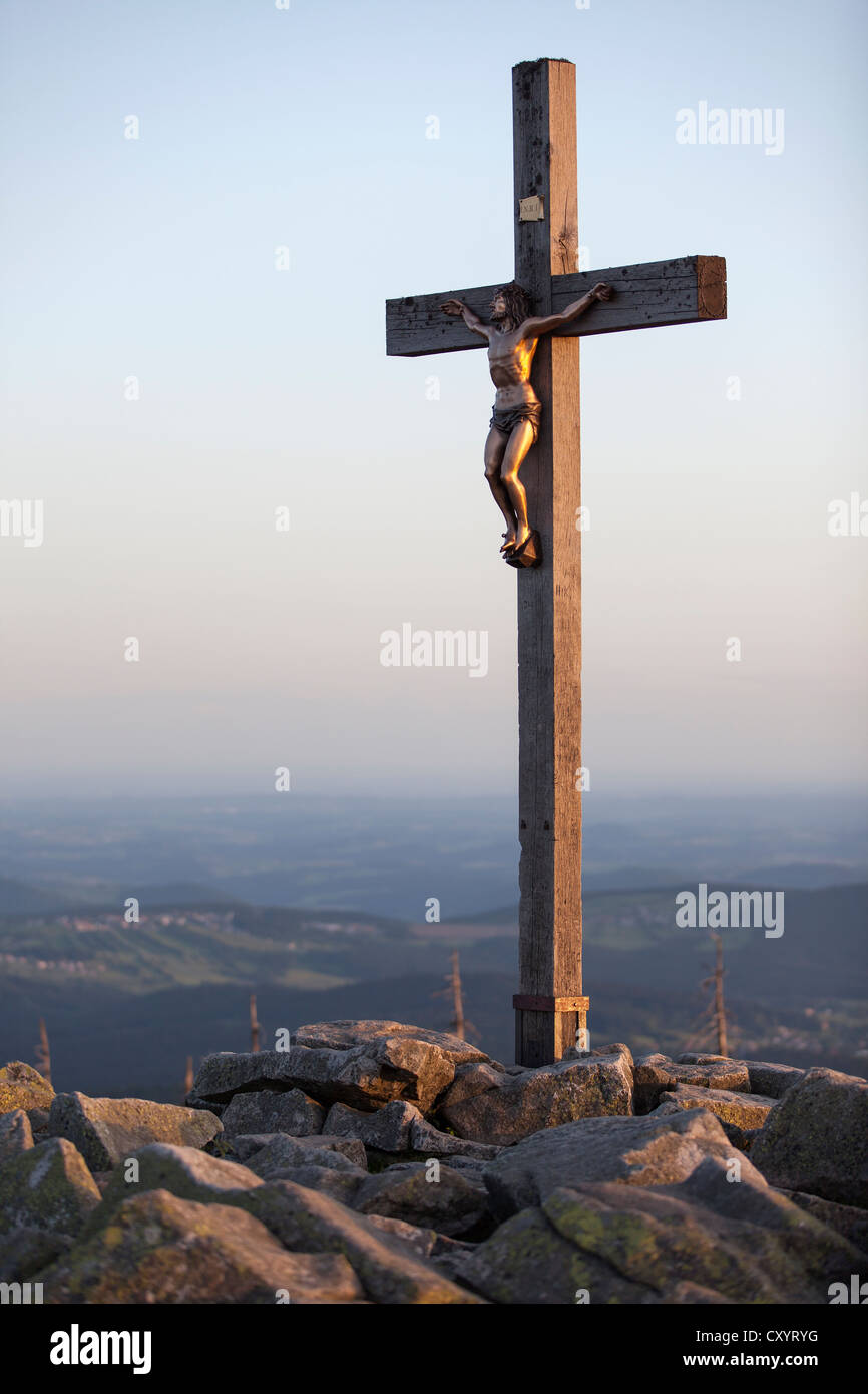 Summit cross of Mt Lusen, Bavarian Forest, Bavaria Stock Photo - Alamy