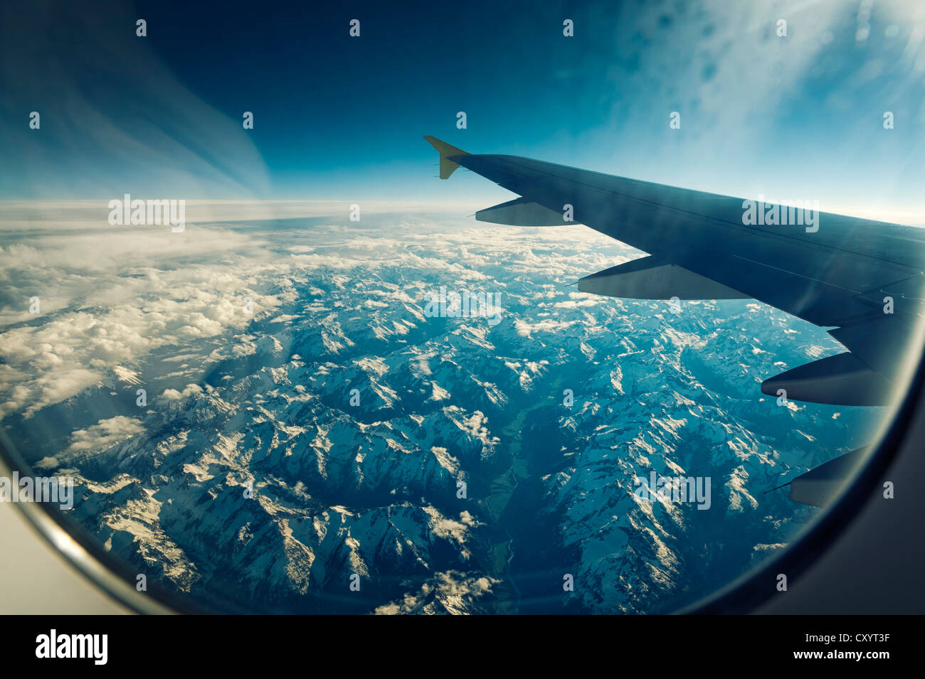 Airplane wing top view hi-res stock photography and images - Alamy