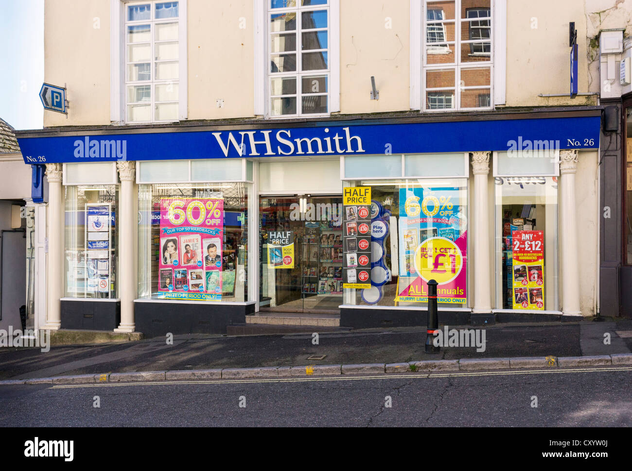 Wh smith shop hi-res stock photography and images - Alamy