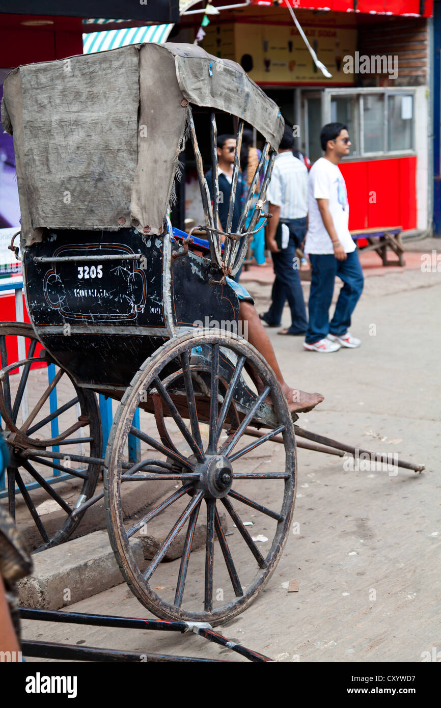 Rickshaw in Kolkata, India Stock Photo - Alamy