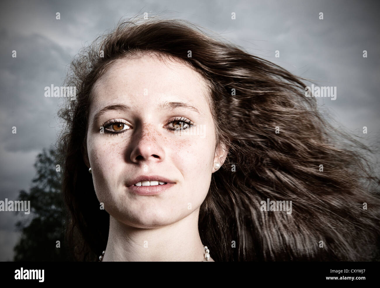 Long cloudy sky hi-res stock photography and images - Alamy