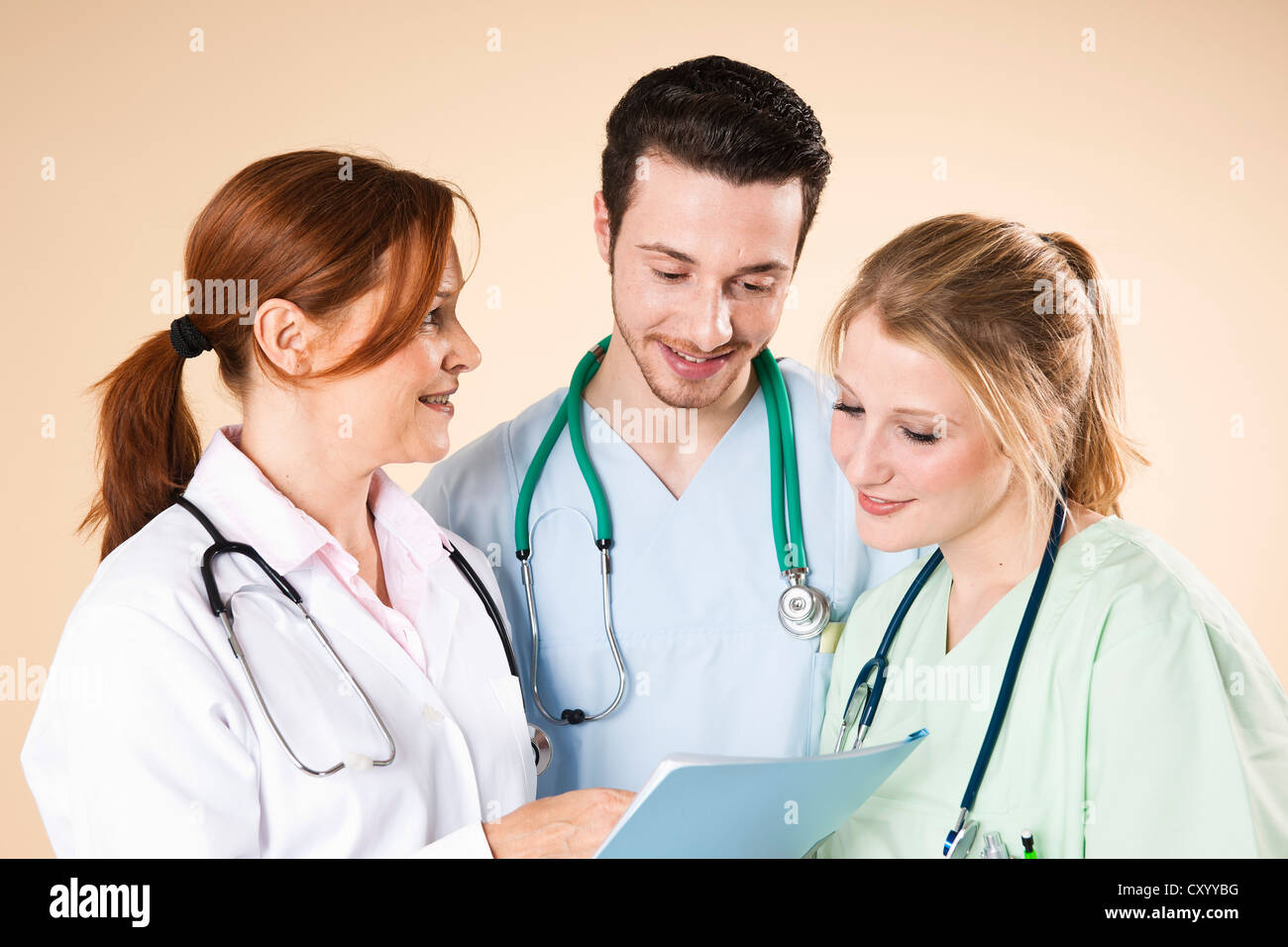 Medical practice staff meeting hi-res stock photography and images - Alamy