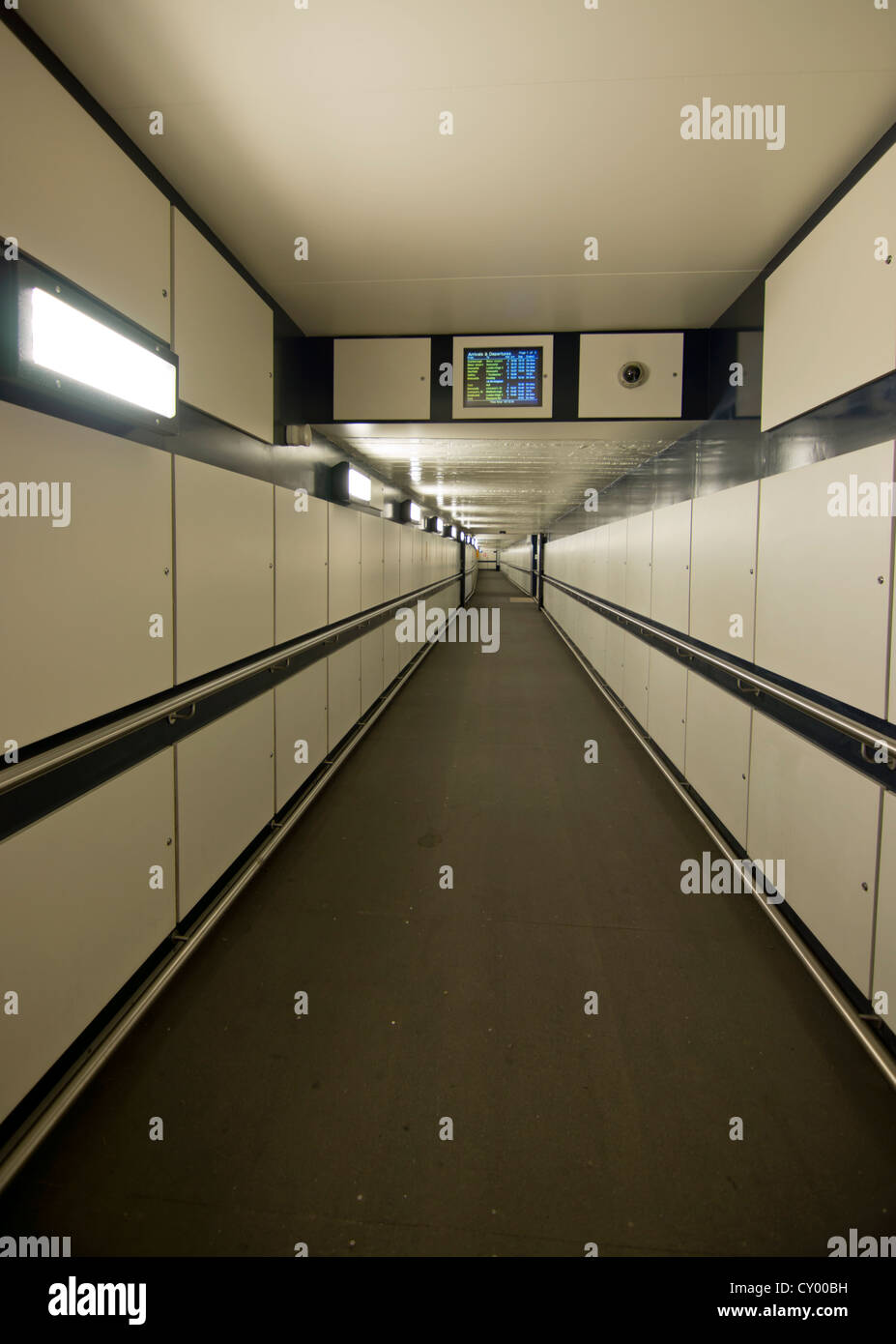 York railway station hi-res stock photography and images - Alamy