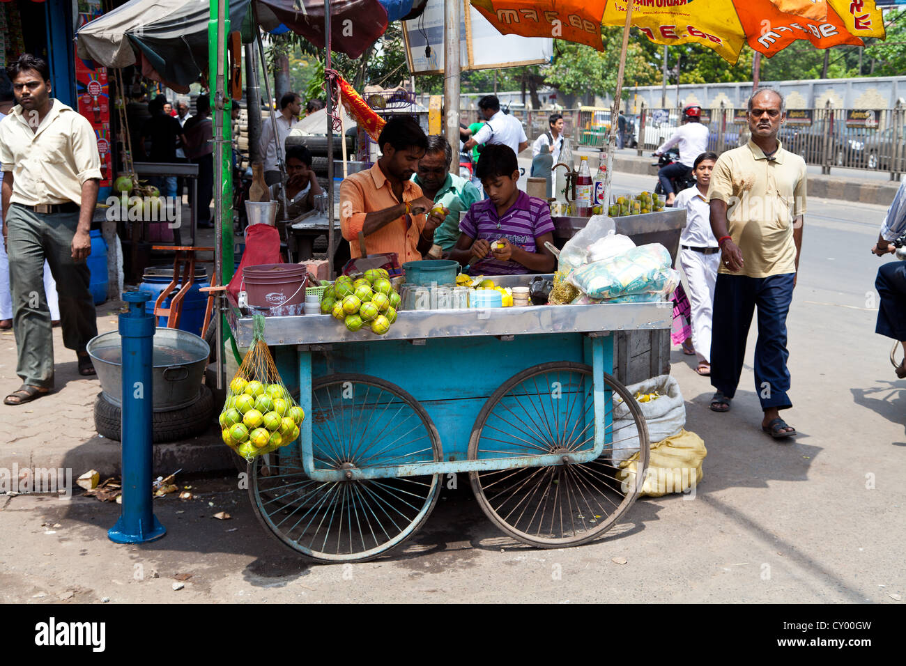 Typical Food Stall in Kolkata, India Stock Photo - Alamy