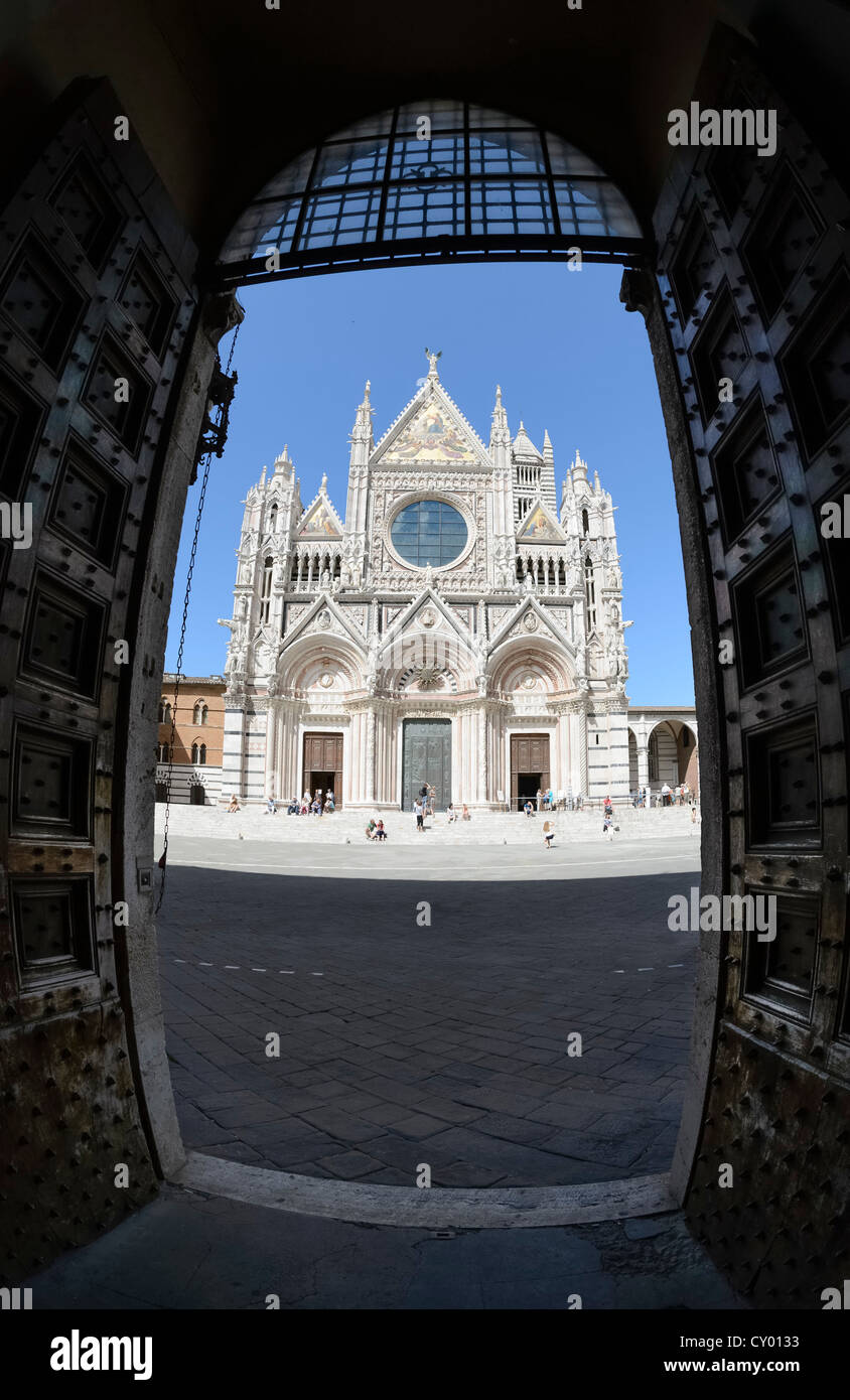 West front of the Cathedral of Siena, Cattedrale di Santa Maria Assunta ...