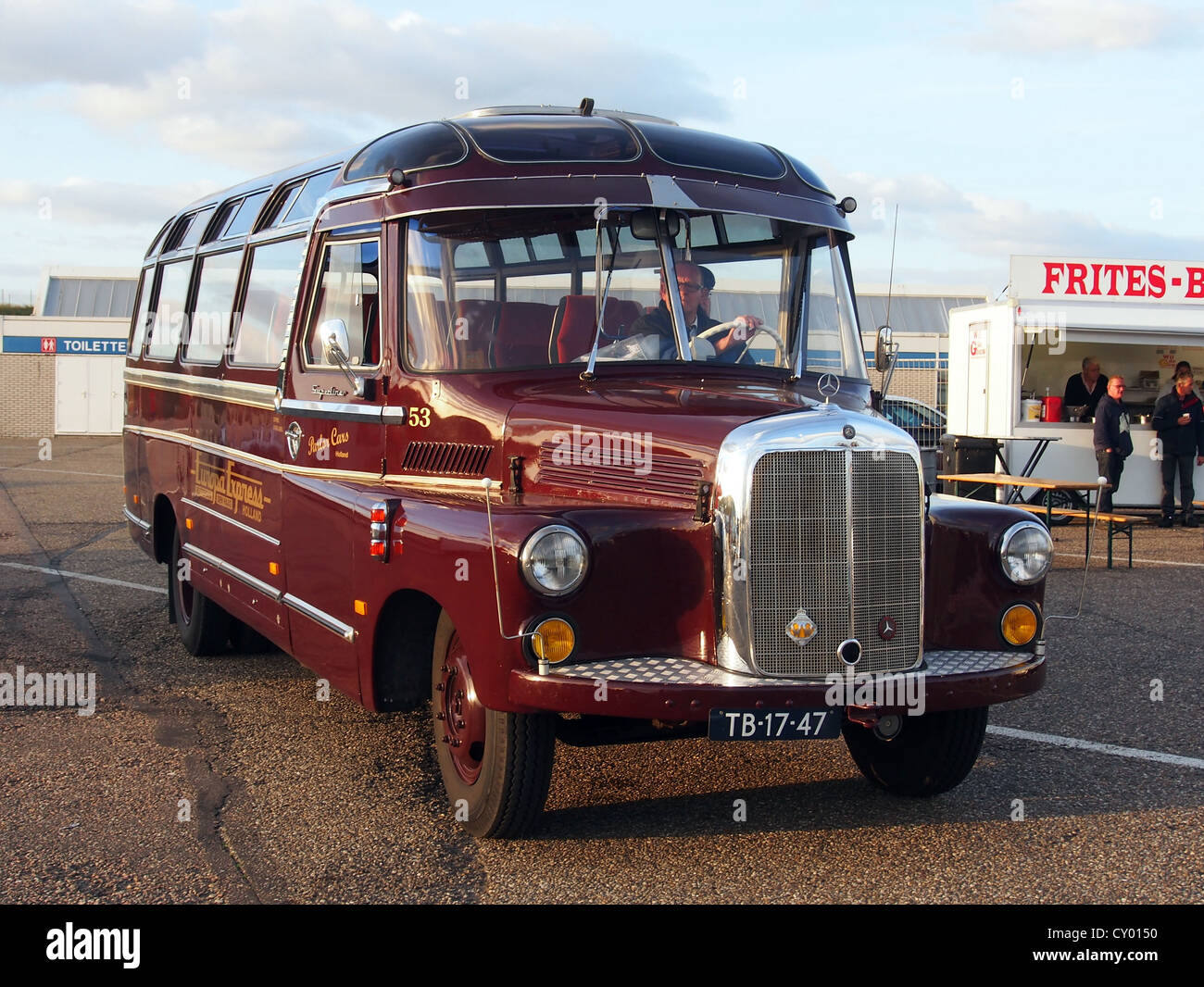 1959 mercedes benz l312slash48 vintage bus hi-res stock photography and ...
