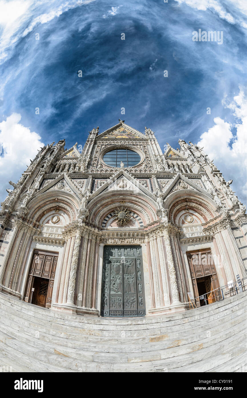 Front view of Siena Cathedral, Santa Maria Assunta Cathedral, Siena ...