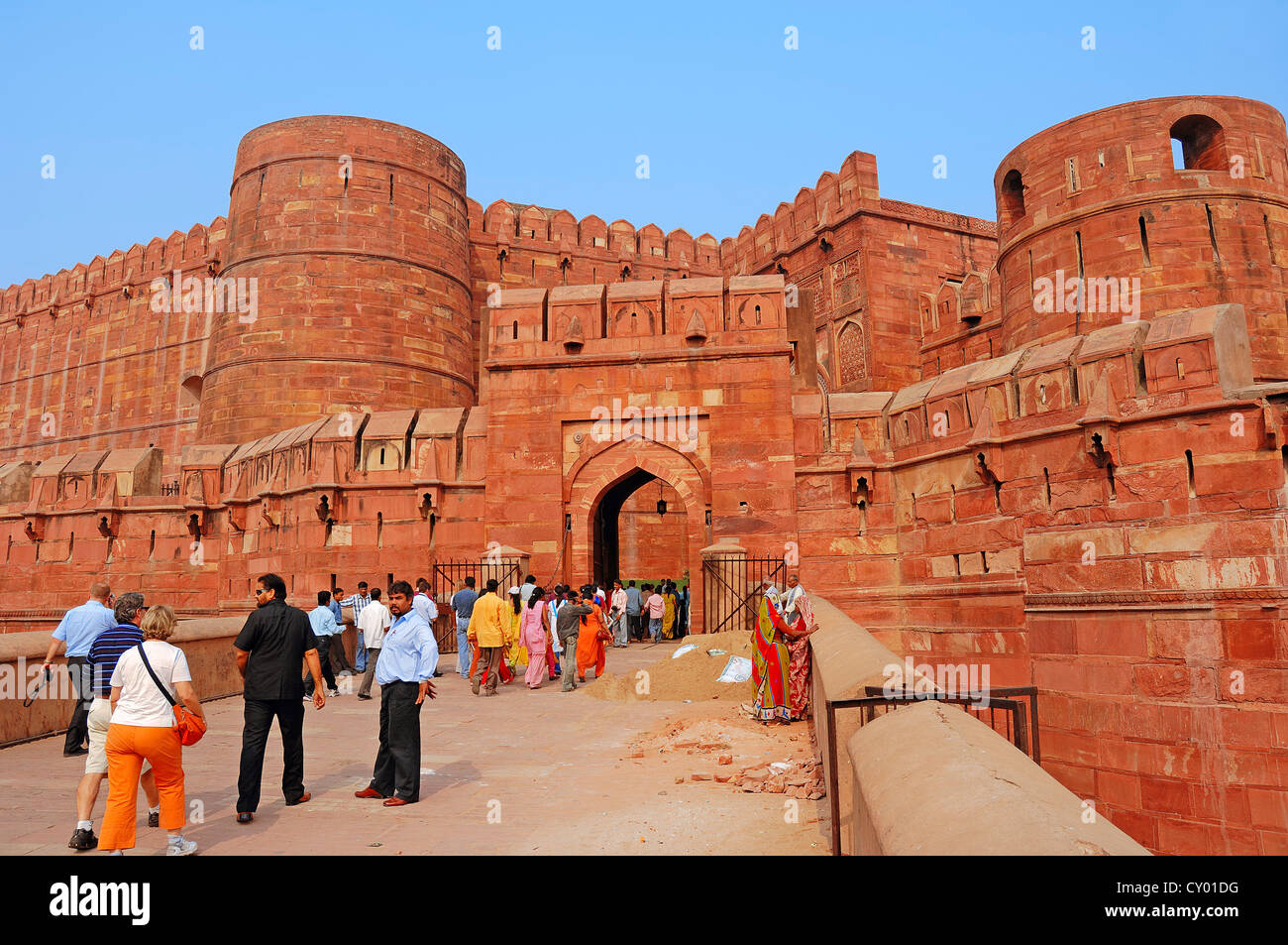 People in front of the Amar Singh Gate, Red Fort, Agra, Uttar Pradesh ...