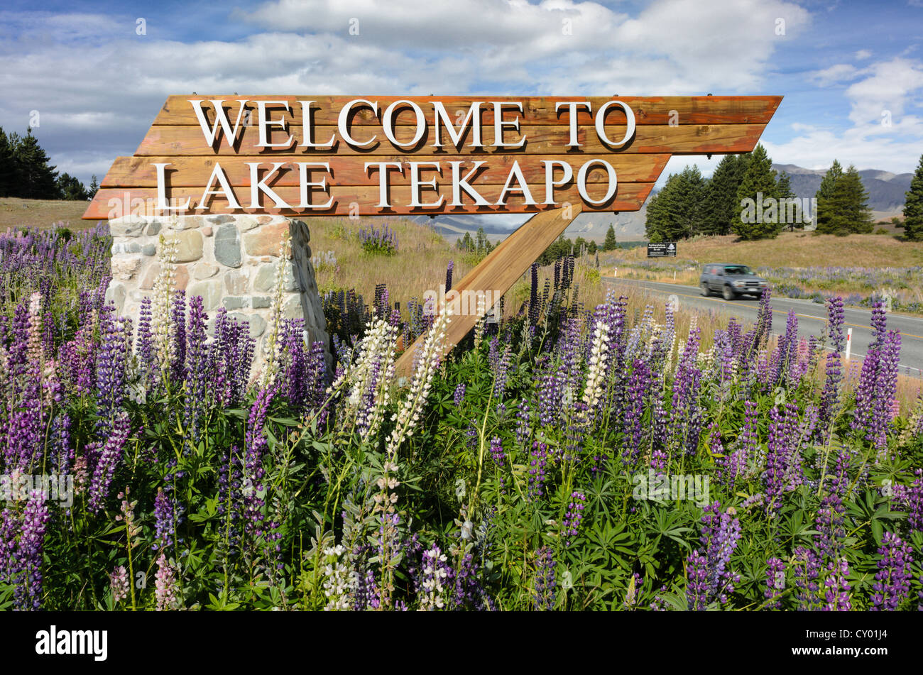 Welcome sign signs variety hi-res stock photography and images - Alamy