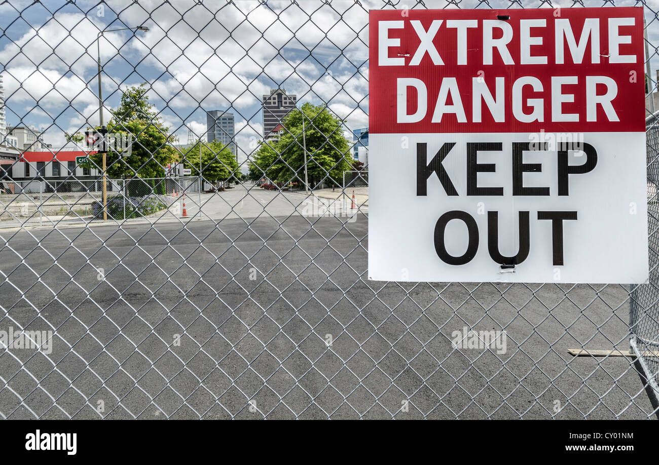 Damaged red sign hi-res stock photography and images - Alamy