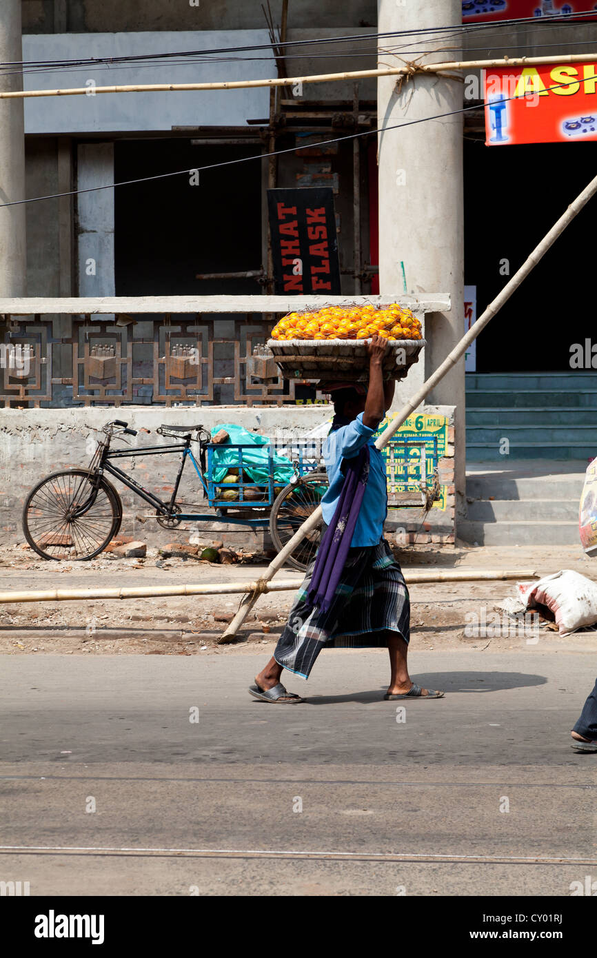 Typical Street Life in Kolkata, India Stock Photo - Alamy