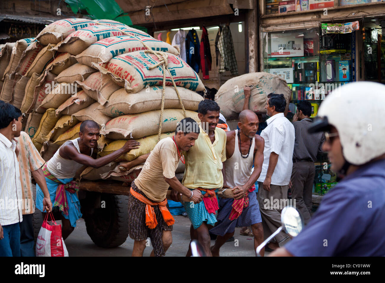 Typical Street Life in Kolkata, India Stock Photo - Alamy
