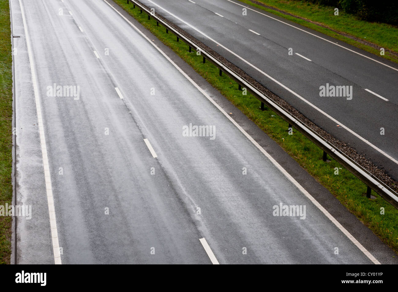 Dual carriageway road hi-res stock photography and images - Alamy