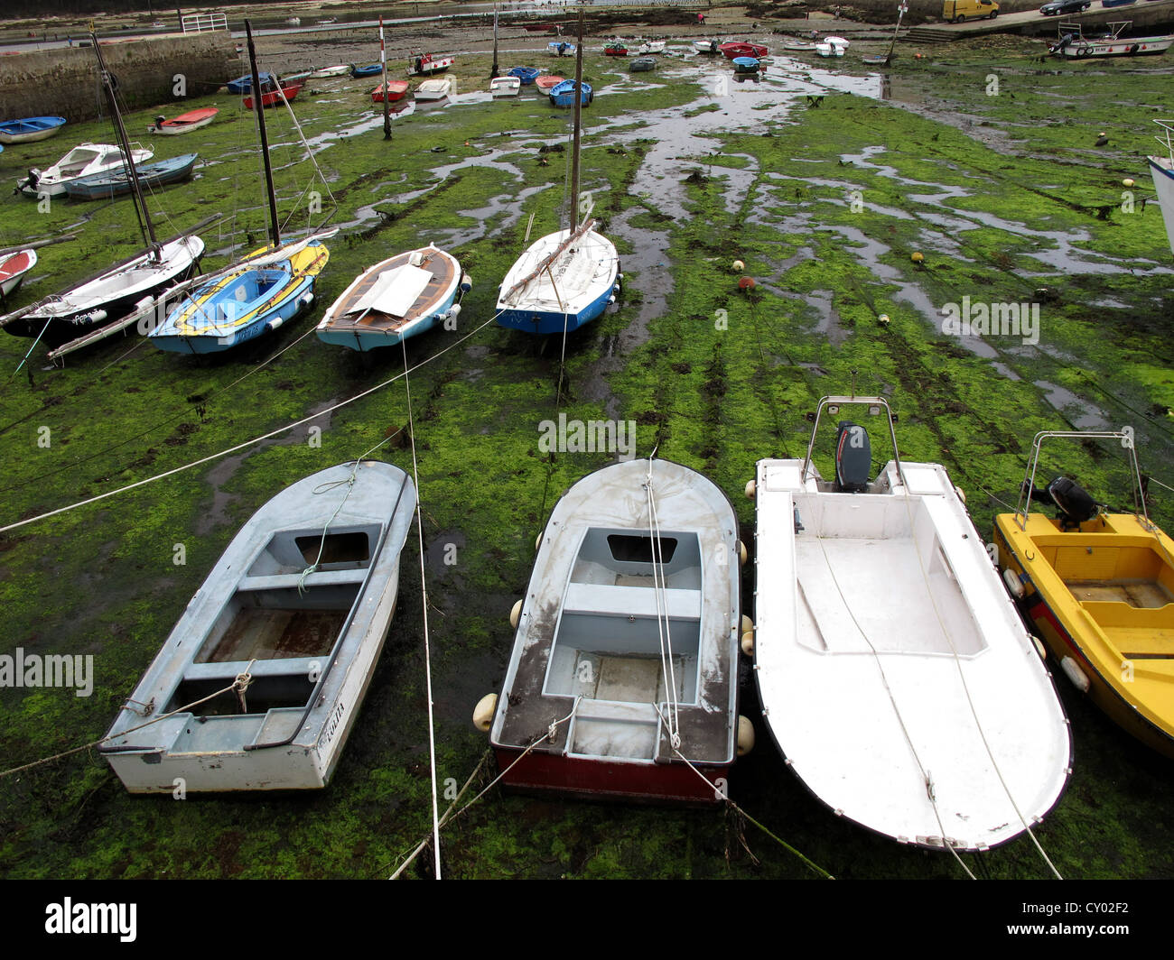 Vilagarcia de Arusa,little fishing harbour at low tide,Pontevedra ...
