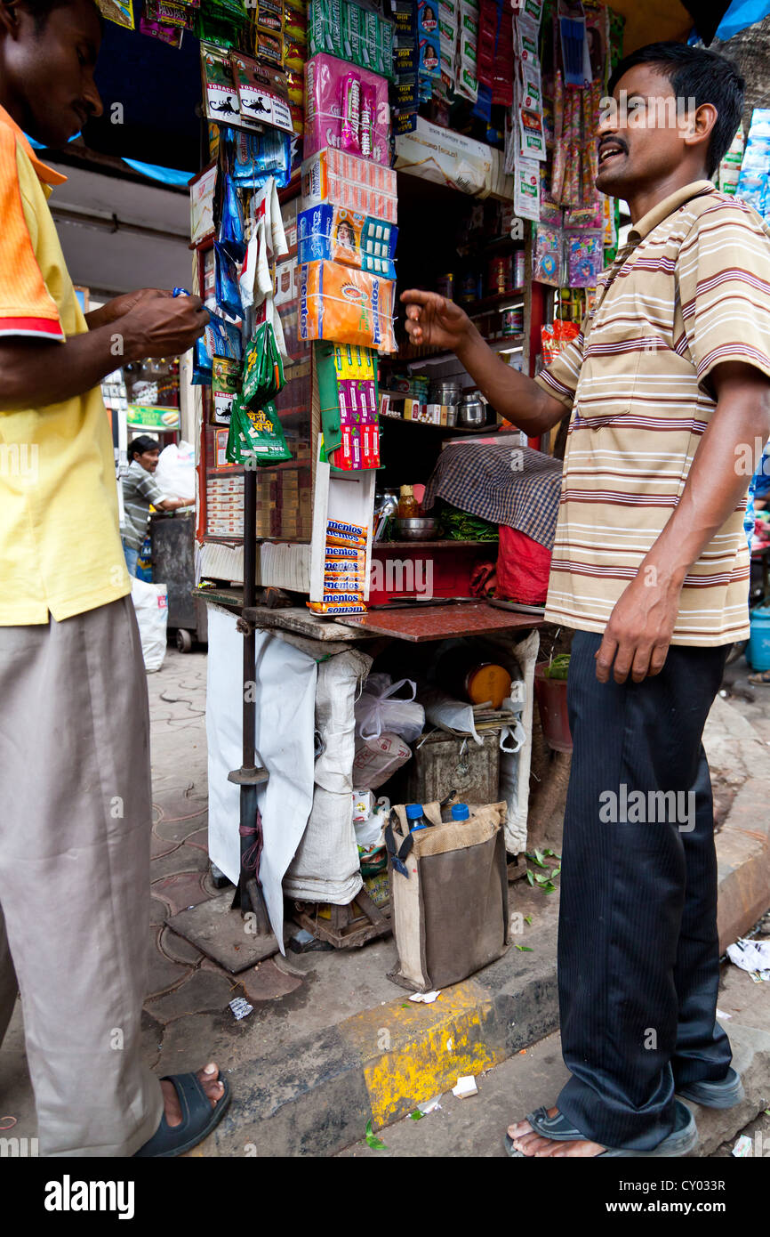 Typical kolkata street scene hi-res stock photography and images - Alamy