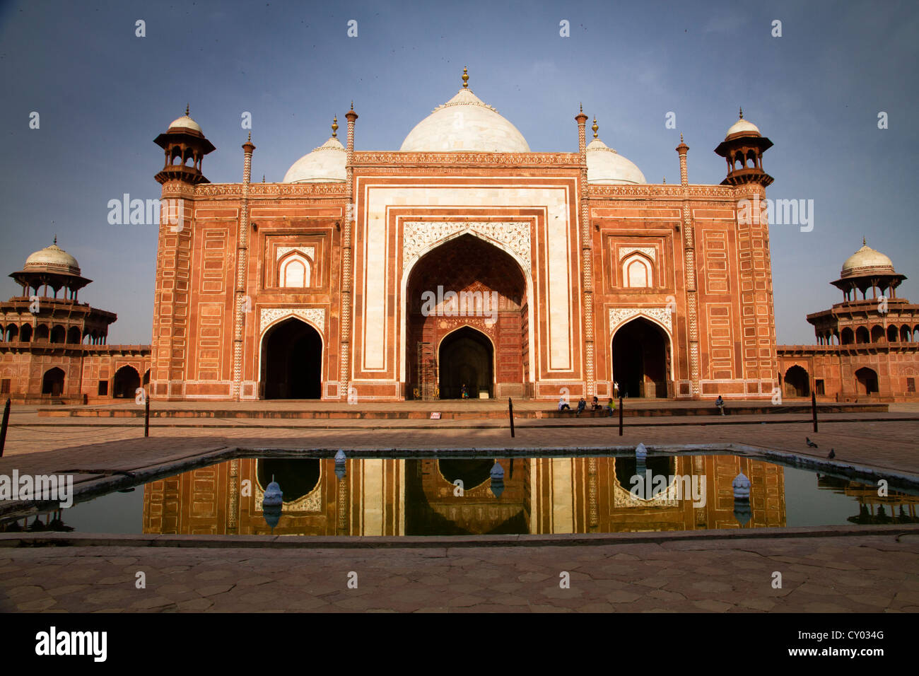 Red taj mahal india hi-res stock photography and images - Alamy