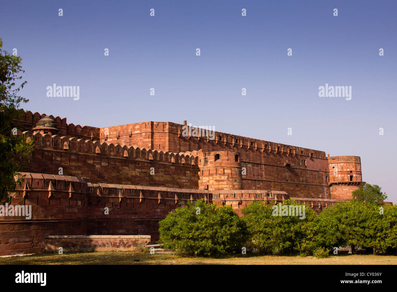 Outside walls of the Red Fort near Lahore Gate, Agra, Rajasthan, India ...