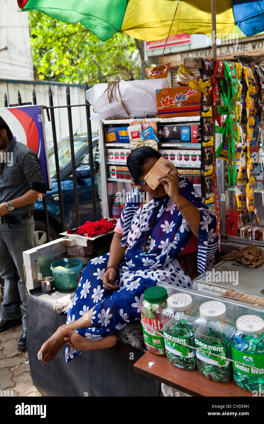 Typical Kolkata Street Scene High Resolution Stock Photography and ...