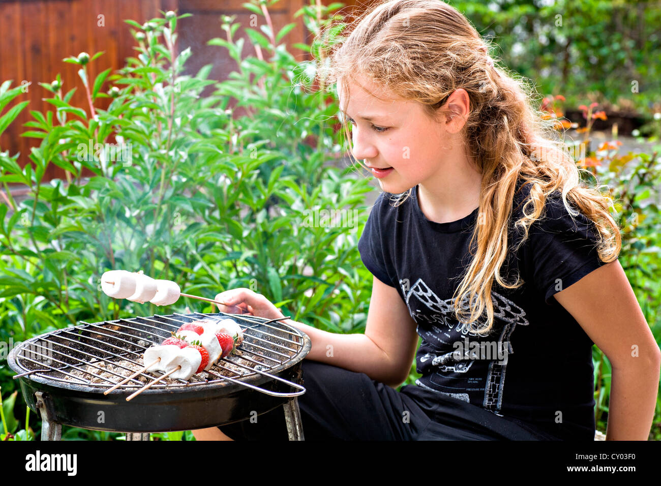 Girl in grills hi-res stock photography and images - Alamy