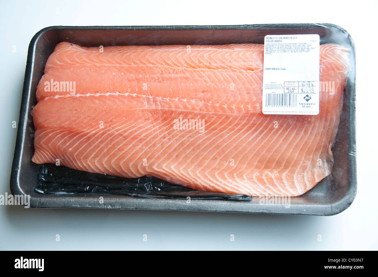 Salmon package hi-res stock photography and images - Alamy