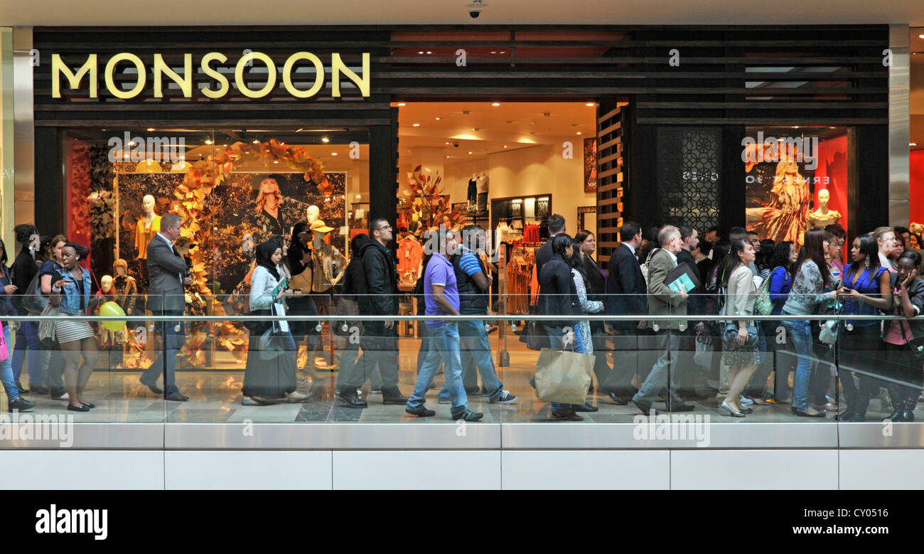 Busy indoor shopping mall at the Stratford Westfield Centre Stock Photo ...
