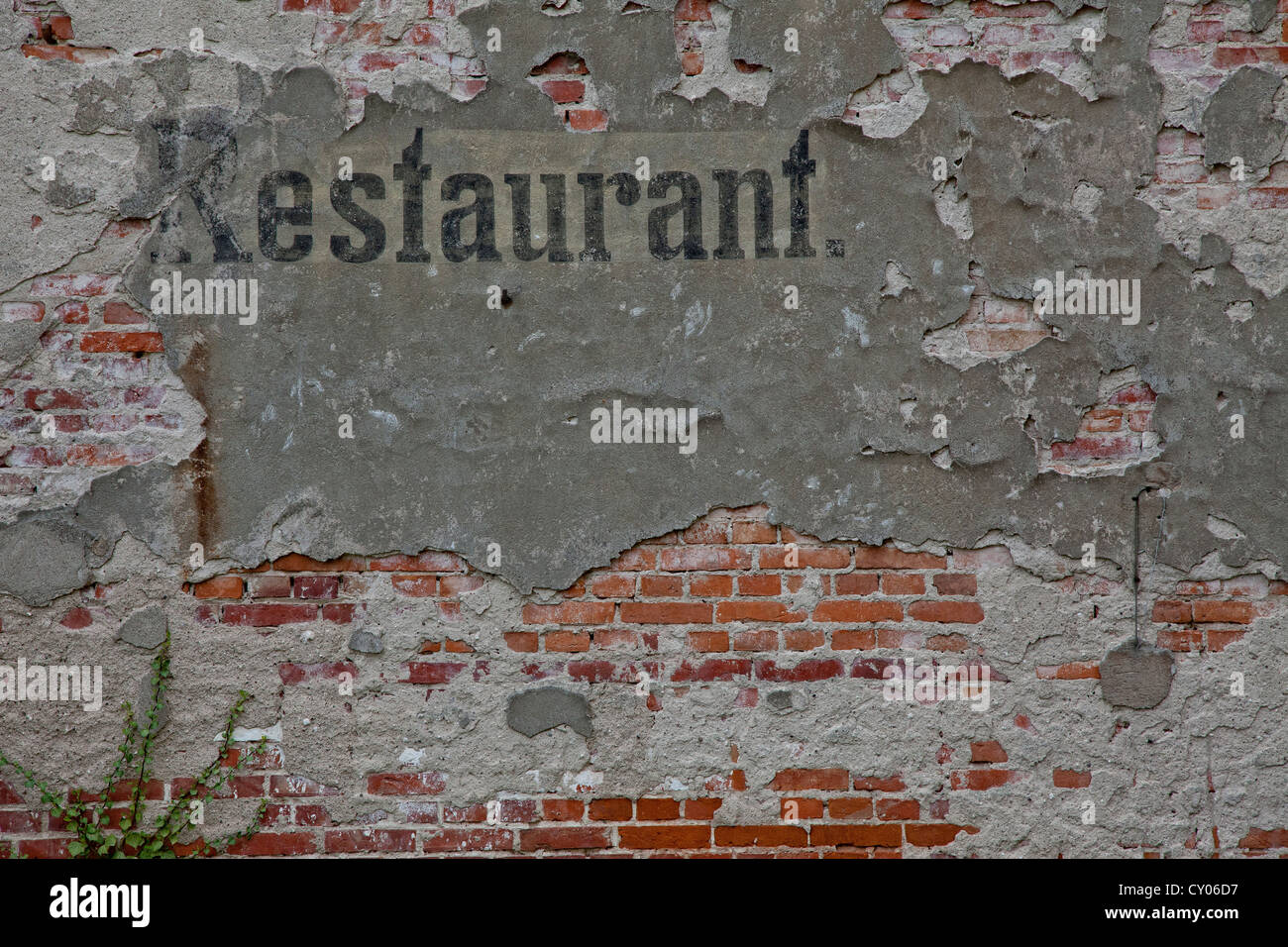 Flaking off house wall hi-res stock photography and images - Alamy