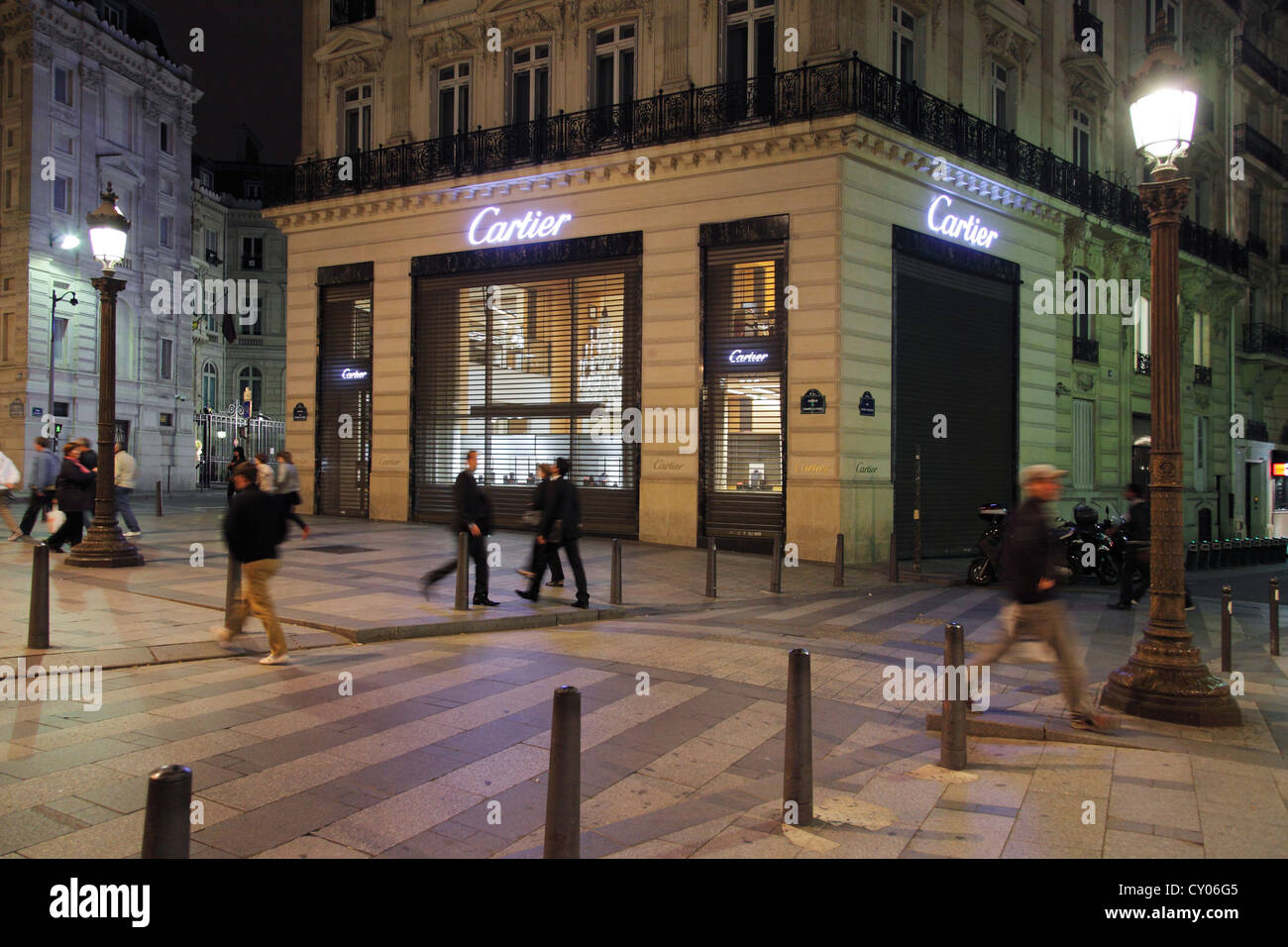 Cartier store in Paris Stock Photo - Alamy