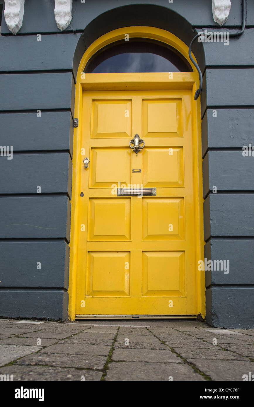 Yellow door, Dingle, Dingle Peninsula, County Kerry, Ireland, Europe ...