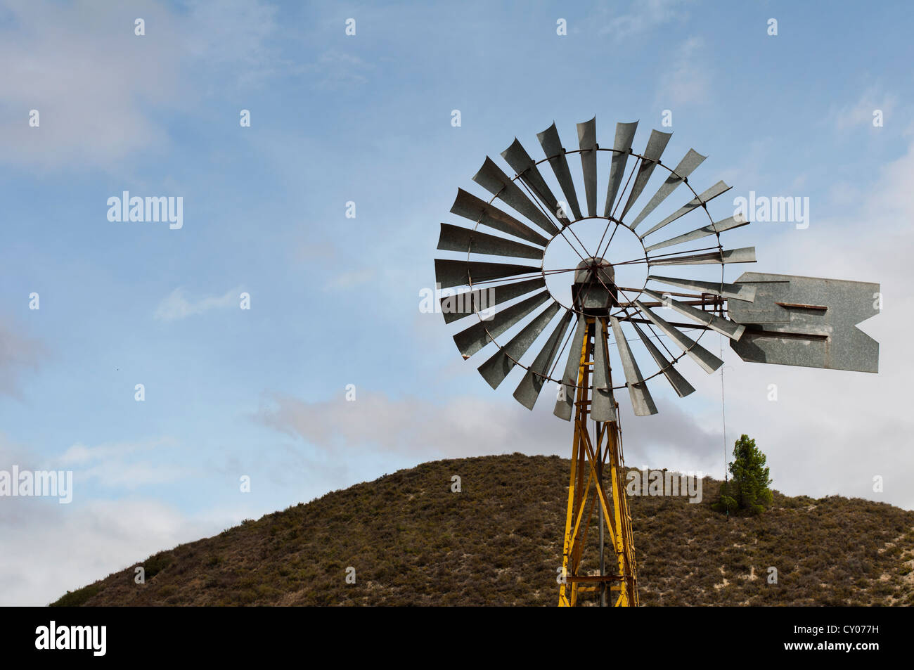 Windmill wheel wind rural hi-res stock photography and images - Alamy