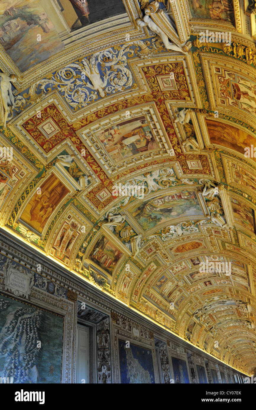 Vatican mural painting wall rome hi-res stock photography and images ...